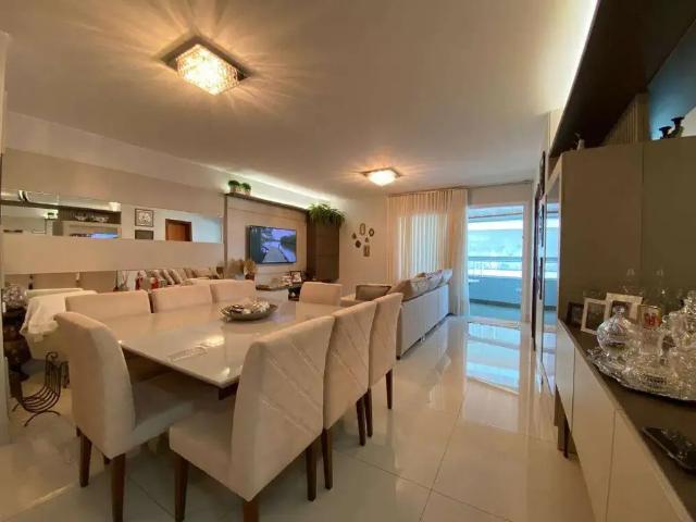 Apartamento para Venda em Maringá/PR Zona 07 4 Quartos
