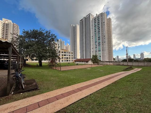 Apartamento para Venda em Maringá/PR Zona 08 3 Quartos