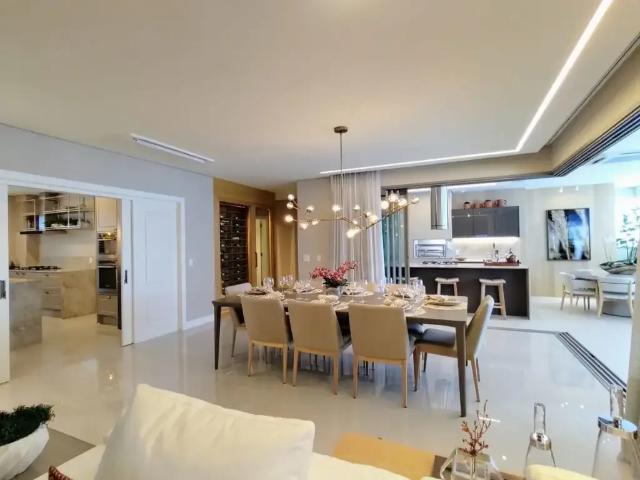 Apartamento para Venda em Maringá/PR Zona 02 4 Quartos