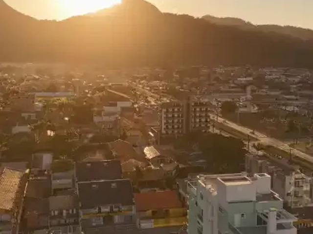 Apartamento para Venda em Matinhos/PR Caiobá 3 Quartos