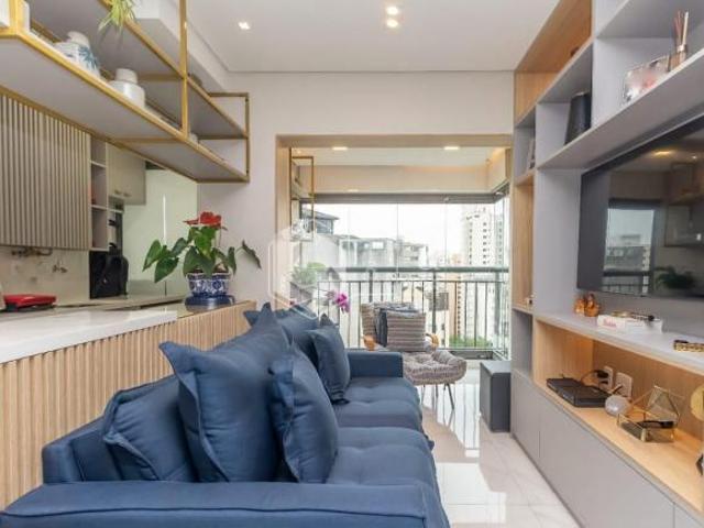 Apartamento para venda em Moema com 2 quartos, sendo 1 suíte, 54m²