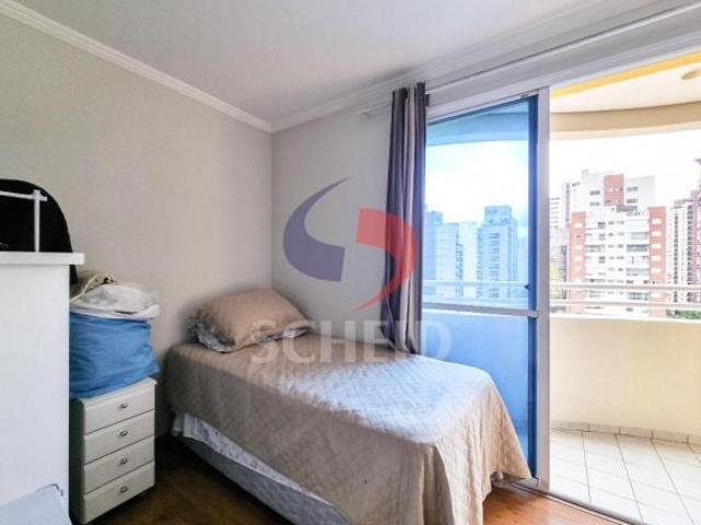 Apartamento para venda em Moema com 2 quartos, sendo 2 suítes, 90m² 2 vagas