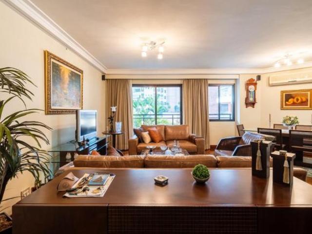 Apartamento para venda em Moema com 3 quartos, sendo 1 suíte, 120m²
