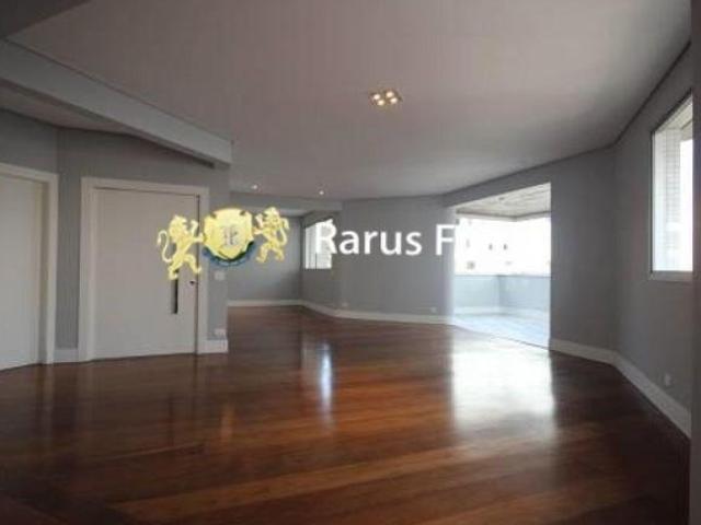 Apartamento com 3 Quartos à venda, 244m² Moema