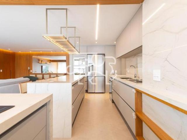Apartamento para venda em Moema de 153.00m² com 3 Quartos, 3 Suites e 2 Garagens