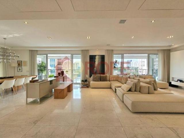 Apartamento para Venda em Moema 400m2