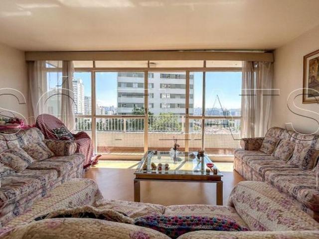 Apartamento para venda em Mooca de 172.00m² com 3 Quartos, 1 Suite e 1 Garagem