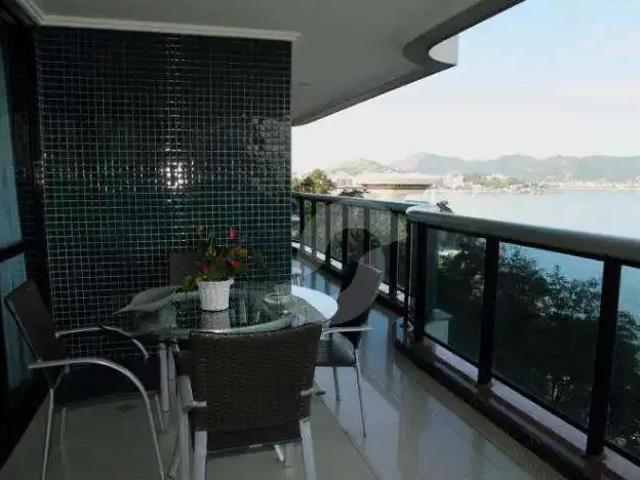 Apartamento para Venda em Niterói/RJ Boa Viagem 4 Quartos