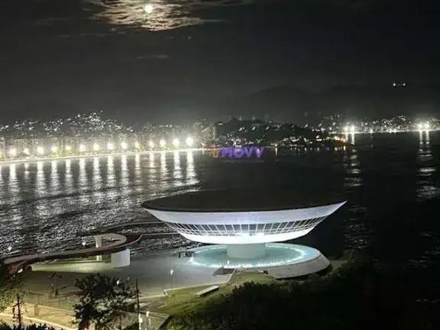 Apartamento para Venda em Niterói/RJ Boa Viagem 4 Quartos