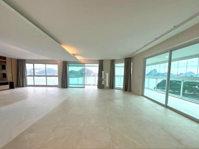 Apartamento para Venda em Niterói/RJ Boa Viagem 5 Quartos