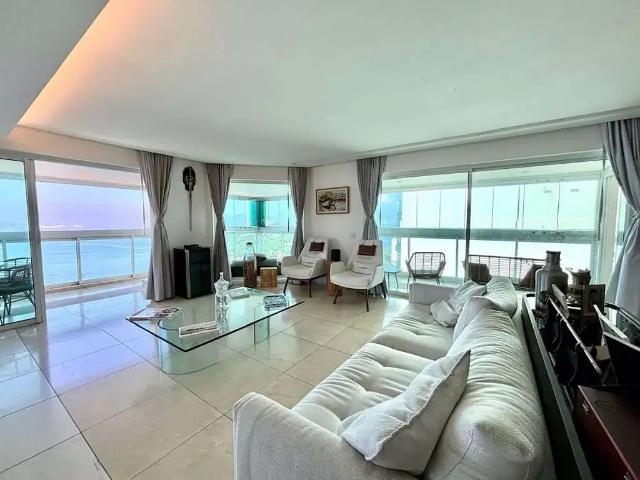 Apartamento para Venda em Niterói/RJ Boa Viagem 5 Quartos