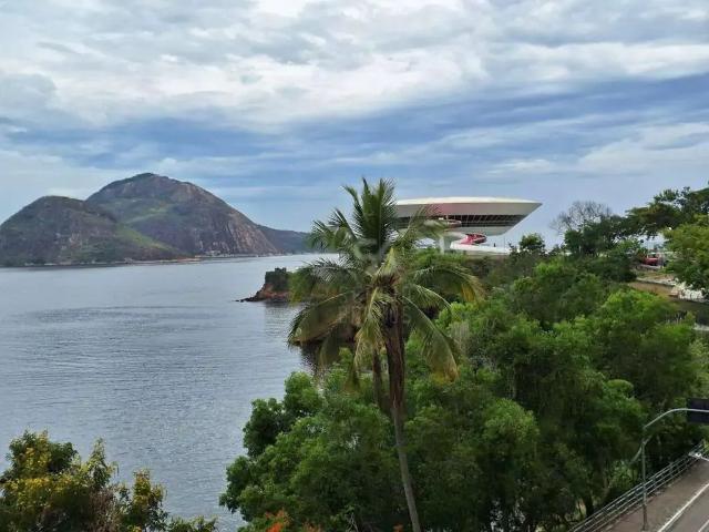 Apartamento para Venda em Niterói/RJ Ingá 2 Quartos