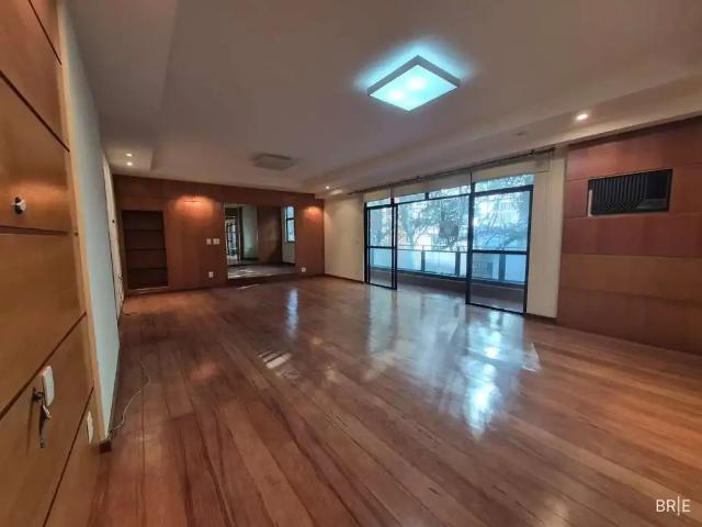 Apartamento para Venda em Niterói/RJ Ingá 4 Quartos