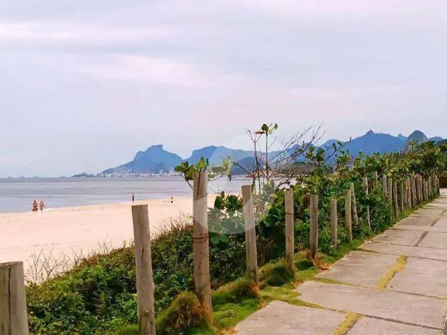 Apartamento para Venda em Niterói/RJ Piratininga 1 Quartos