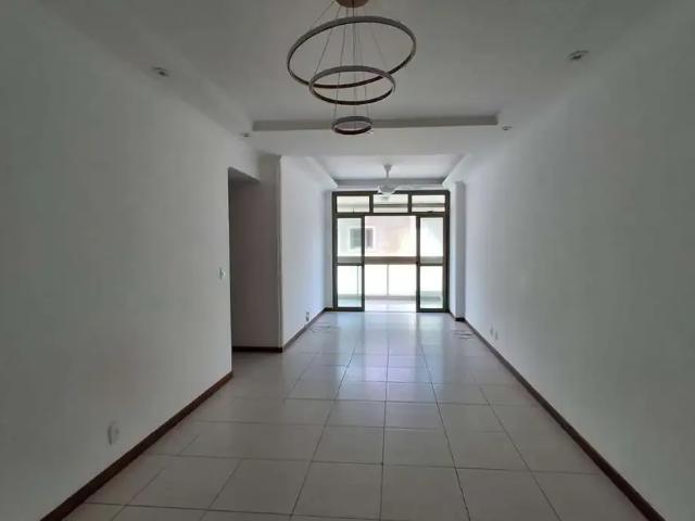 Apartamento para Venda em Niterói/RJ Piratininga 3 Quartos