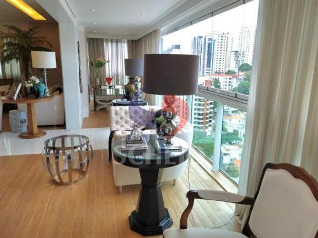Apartamento para venda em Aclimação com 4 quartos, sendo 4 suítes, 234m²