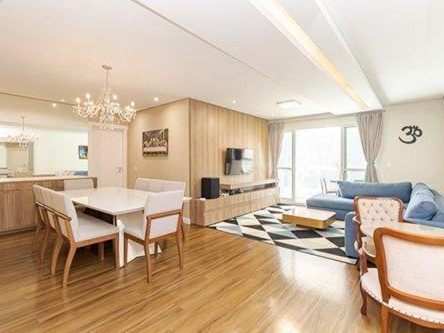 Apartamento para venda em Água Verde de 120.00m² com 3 Quartos, 1 Suite e 2 Garagens