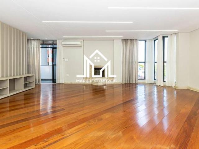 Apartamento para venda em Água Verde de 303.00m² com 4 Quartos, 4 Suites e 3 Garagens