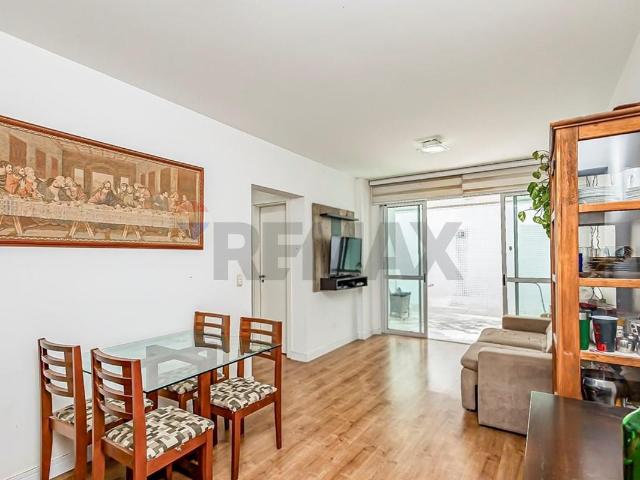 Apartamento para venda em Água Verde em Curitiba Paraná de 77.00m² com 2 Quartos e 2 Garagens