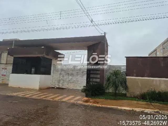 Apartamento para Venda em Águas Lindas de Goiás/GO Mansões Centro Oeste 2 Quartos