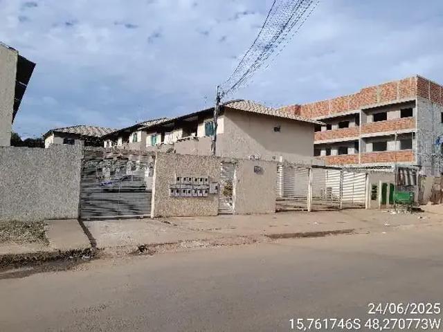 Apartamento para Venda em Águas Lindas de Goiás/GO Parque da Barragem Setor 04 2 Quartos