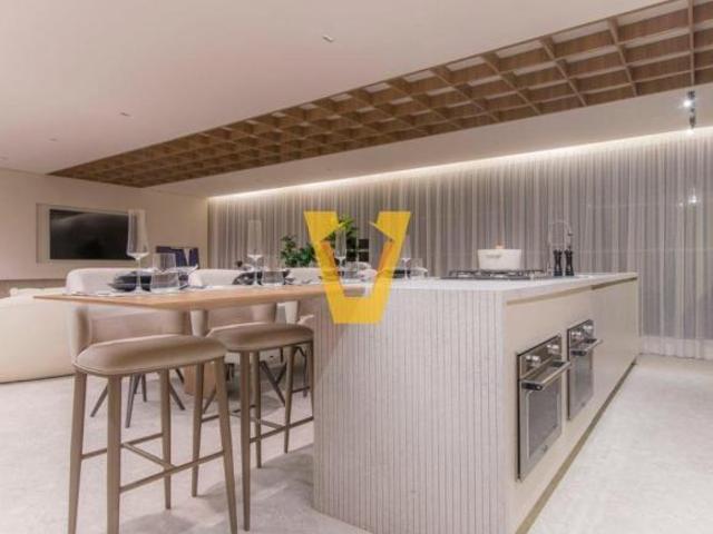 Apartamento para venda em Alto de Pinheiros com 4 quartos, sendo 4 suítes, 220m²