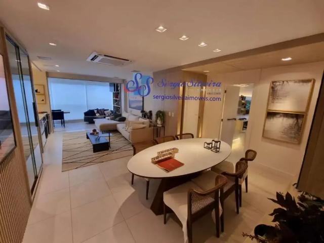 Apartamento para Venda em Aquiraz/CE Porto das Dunas 4 Quartos