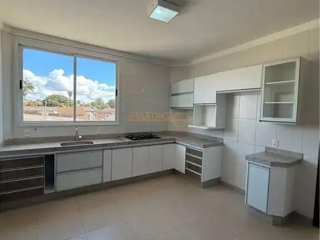 Apartamento para Venda em Araguari/MG Centro 3 Quartos