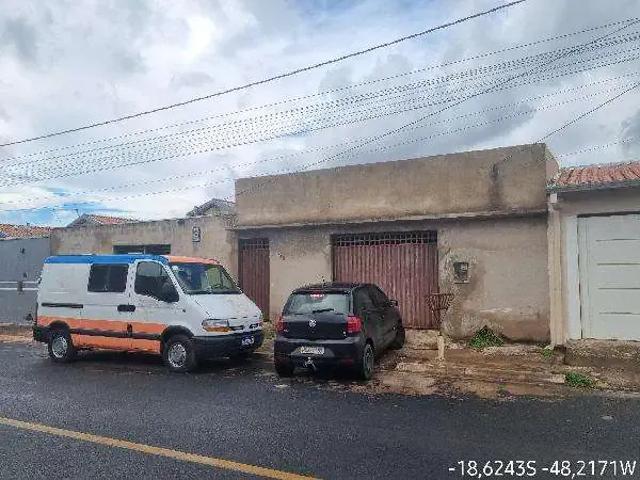 Apartamento para Venda em Araguari/MG São Sebastião 2 Quartos
