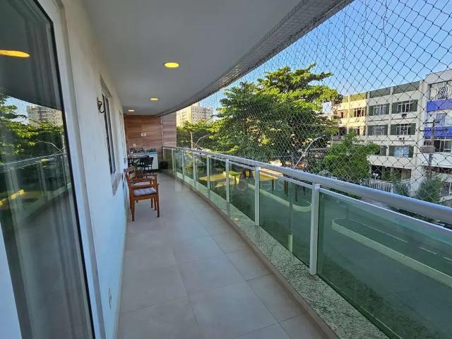 Apartamento para Venda em Araruama/RJ Parque Hotel 3 Quartos