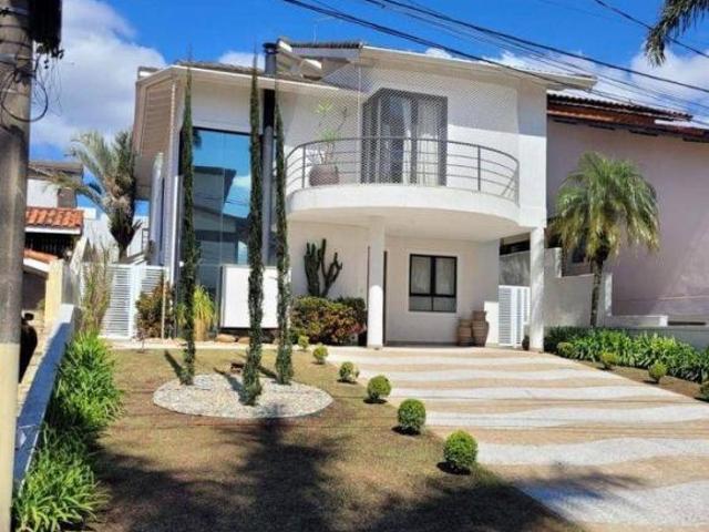 Apartamento para venda em Aruã de 270.00m² com 3 Quartos, 3 Suites e 3 Garagens