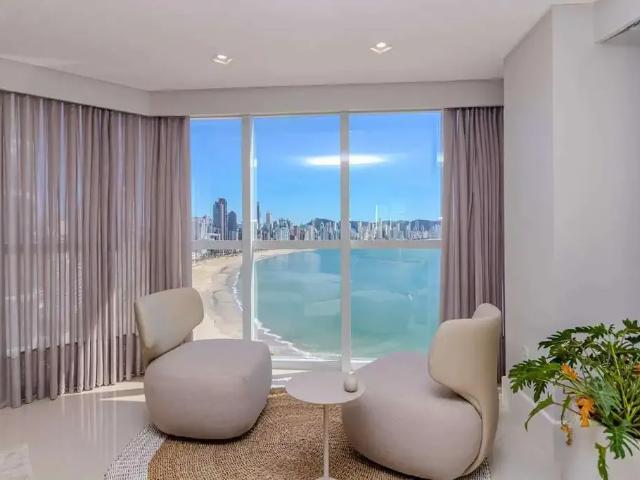Apartamento para Venda em Balneário Camboriú/SC Barra Sul 4 Quartos