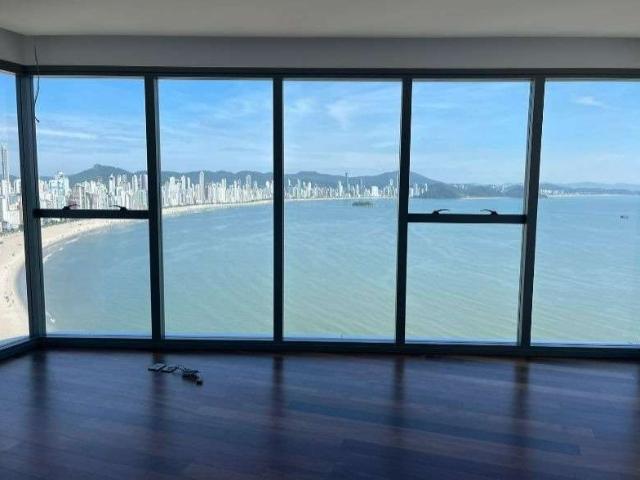 Apartamento para Venda em Balneário Camboriú/SC Barra Sul 4 Quartos
