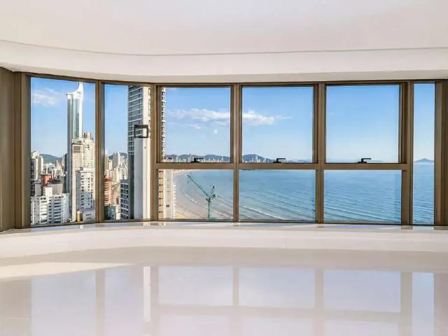 Apartamento para Venda em Balneário Camboriú/SC Barra Sul 4 Quartos
