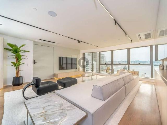 Apartamento para Venda em Balneário Camboriú/SC Barra Sul 4 Quartos