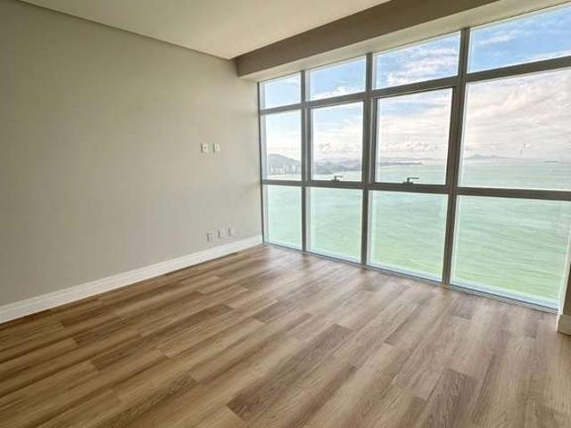 Apartamento para Venda em Balneário Camboriú/SC Barra Sul 4 Quartos