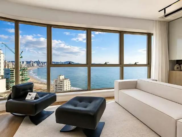 Apartamento para Venda em Balneário Camboriú/SC Barra Sul 4 Quartos