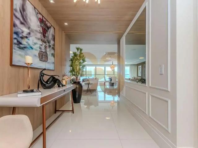 Apartamento para Venda em Balneário Camboriú/SC Barra Sul 4 Quartos
