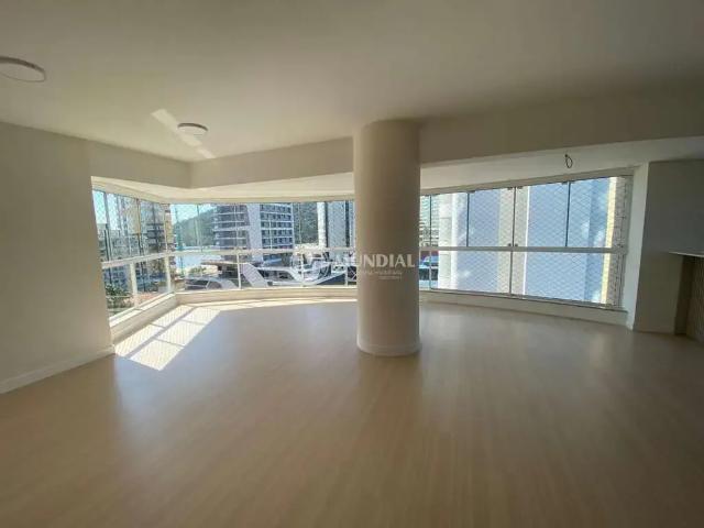 Apartamento para Venda em Balneário Camboriú/SC Centro 3 Quartos