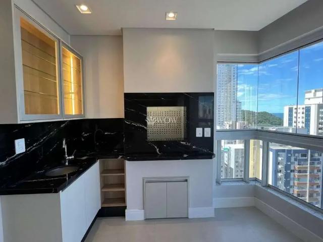 Apartamento para Venda em Balneário Camboriú/SC Centro 4 Quartos