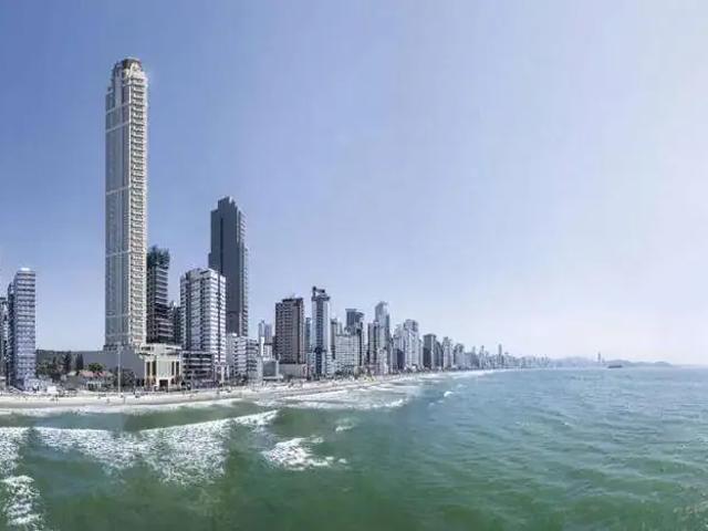 Apartamento para Venda em Balneário Camboriú/SC Centro 4 Quartos