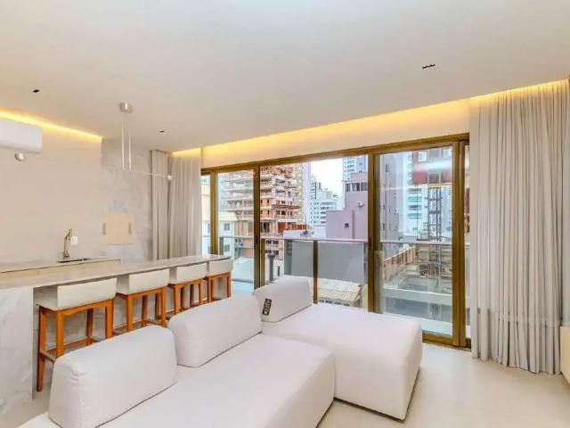 Apartamento para Venda em Balneário Camboriú/SC Centro 4 Quartos