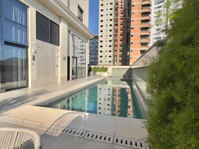 Apartamento para Venda em Balneário Camboriú/SC Centro 4 Quartos