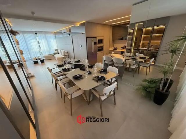 Apartamento para Venda em Balneário Camboriú/SC Centro 4 Quartos