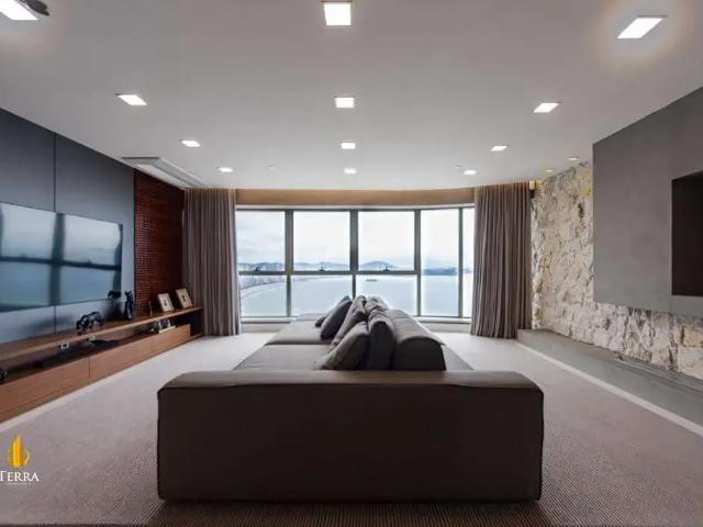 Apartamento para Venda em Balneário Camboriú/SC Centro 4 Quartos