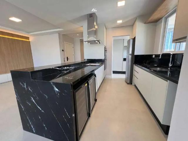 Apartamento para Venda em Balneário Camboriú/SC Centro 4 Quartos