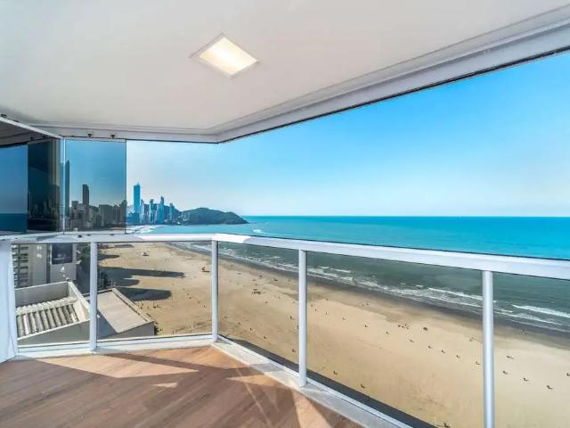 Apartamento para Venda em Balneário Camboriú/SC Centro 4 Quartos