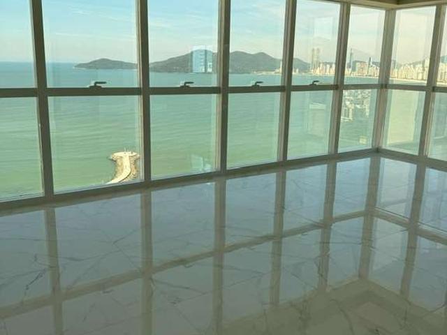 Apartamento para Venda em Balneário Camboriú/SC Centro 4 Quartos