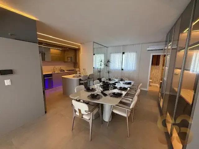 Apartamento para Venda em Balneário Camboriú/SC Centro 4 Quartos