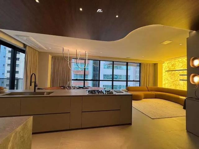 Apartamento para Venda em Balneário Camboriú/SC Centro 4 Quartos